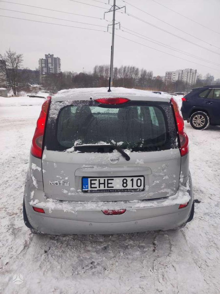 Grey Nissan Note 2009 in Vilnius, with an engine capacity of 1.60 L and mileage of 180 thousand km for 2850 €, photo 6 on AUTOMOTO.COM.LV