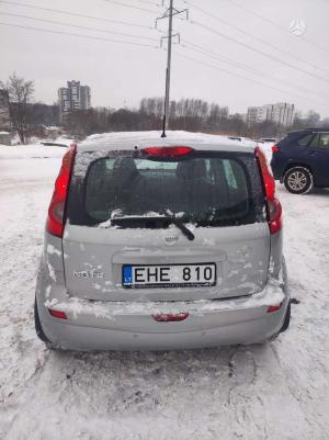 Pelēks Nissan Note 2009 Viļņa, ar dzinēja tilpumu 1.60 L un nobraukumu 180 tūkst. km par 2850 €, foto 6 vietnē AUTOMOTO.COM.LV