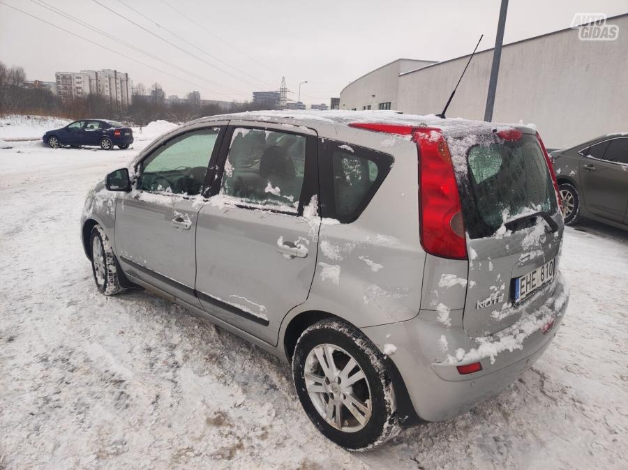 Grey Nissan Note 2009 in Vilnius, with an engine capacity of 1.60 L and mileage of 180 thousand km for 2850 €, photo 4 on AUTOMOTO.COM.LV