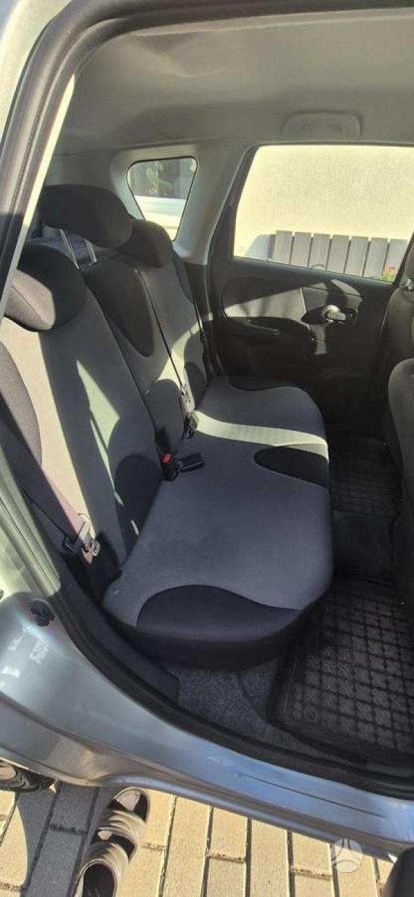 Grey Nissan Note 2009 in Mazeikiai, with an engine capacity of 1.46 L and mileage of 291 thousand km for 2000 €, photo 7 on AUTOMOTO.COM.LV