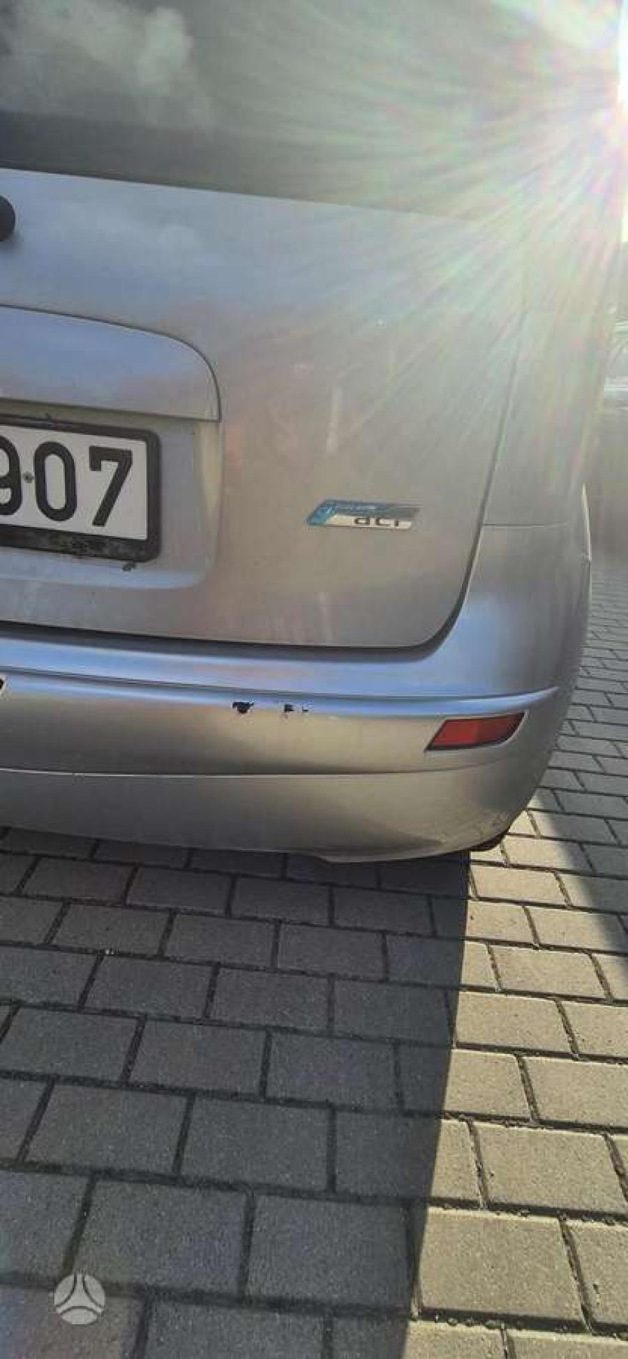 Grey Nissan Note 2009 in Mazeikiai, with an engine capacity of 1.46 L and mileage of 291 thousand km for 2000 €, photo 8 on AUTOMOTO.COM.LV