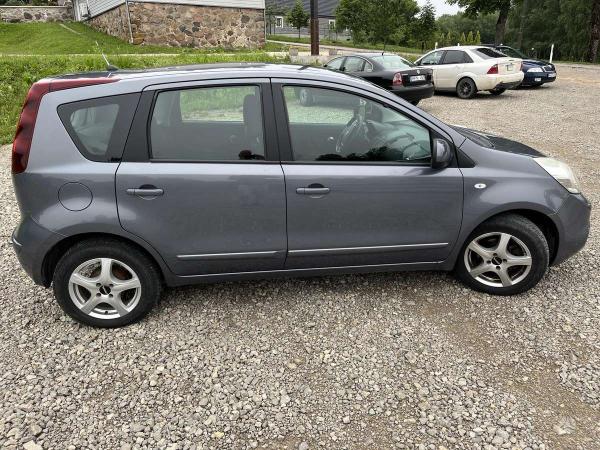 Pelēks Nissan Note 2009 Viļņa, ar dzinēja tilpumu 1.60 L un nobraukumu 230 tūkst. km par 3450 €, foto 5 vietnē AUTOMOTO.COM.LV