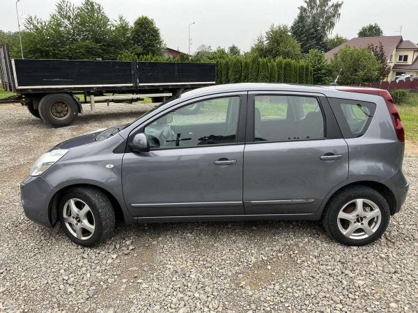 Pelēks Nissan Note 2009 Viļņa, ar dzinēja tilpumu 1.60 L un nobraukumu 230 tūkst. km par 3450 €, foto 6 vietnē AUTOMOTO.COM.LV