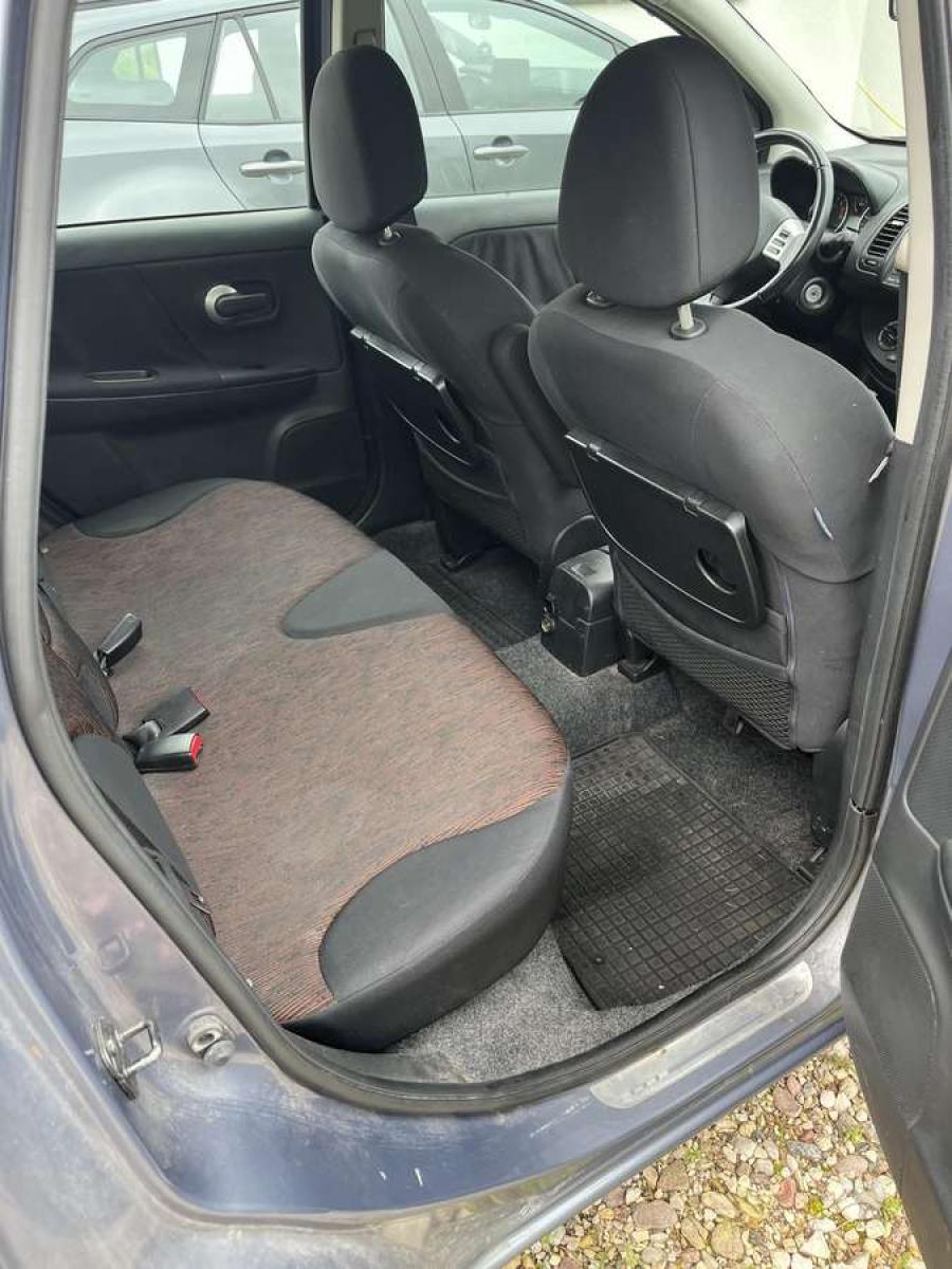 Grey Nissan Note 2009 in Vilnius, with an engine capacity of 1.60 L and mileage of 230 thousand km for 3450 €, photo 15 on AUTOMOTO.COM.LV