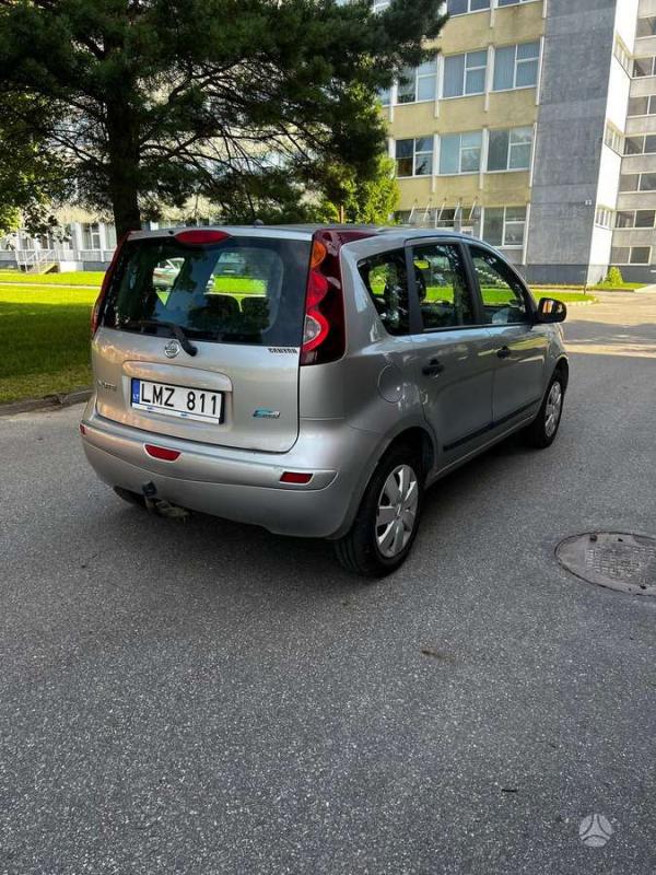 Pelēks Nissan Note 2009 Viļņa, ar dzinēja tilpumu 1.46 L un nobraukumu 254 tūkst. km par 1350 €, foto 4 vietnē AUTOMOTO.COM.LV