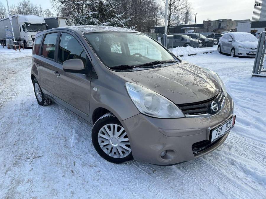 Grey Nissan Note 2010 in Marijampole, with an engine capacity of 1.39 L and mileage of 182 thousand km for 2200 €, photo 1 on AUTOMOTO.COM.LV