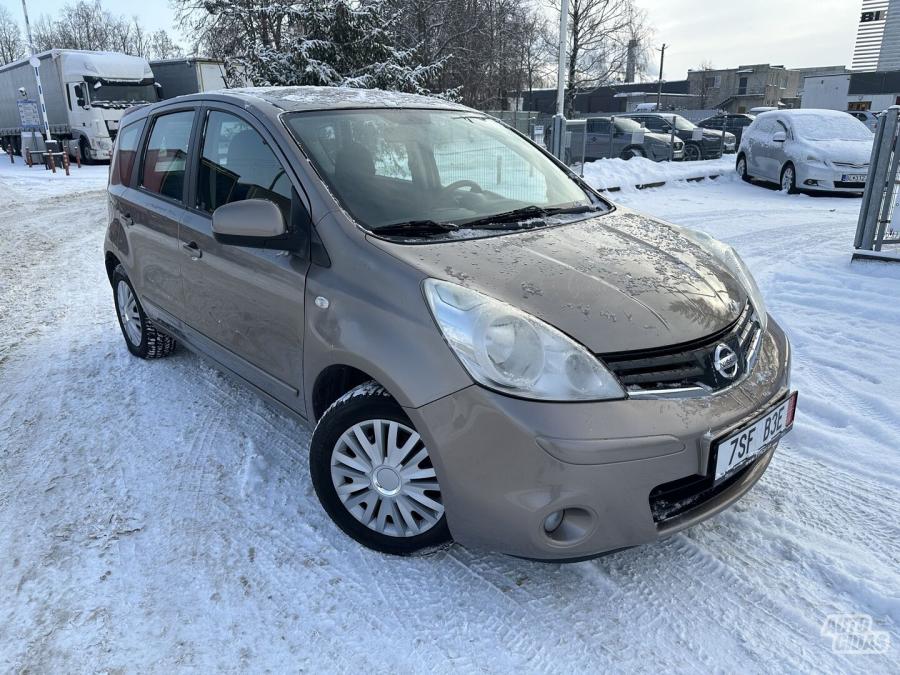 Grey Nissan Note 2010 in Marijampole, with an engine capacity of 1.40 L and mileage of 182 thousand km for 2199 €, photo 1 on AUTOMOTO.COM.LV