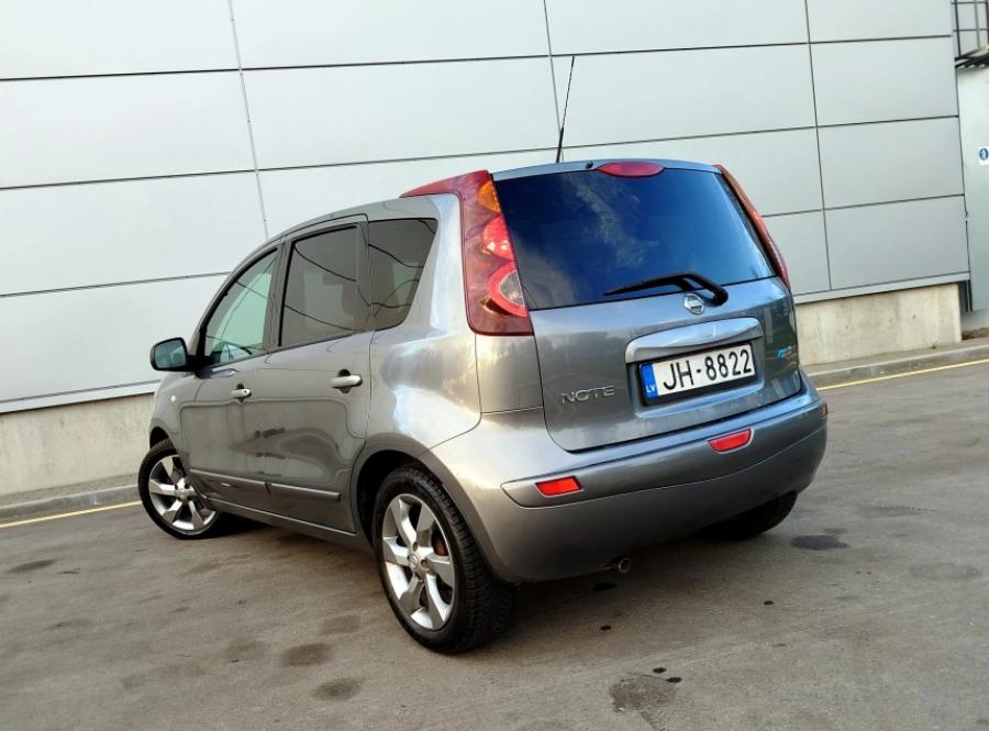 Grey Nissan Note 2011 in Riga, with an engine capacity of 1.50 L and mileage of 193 thousand km for 3300 €, photo 3 on AUTOMOTO.COM.LV