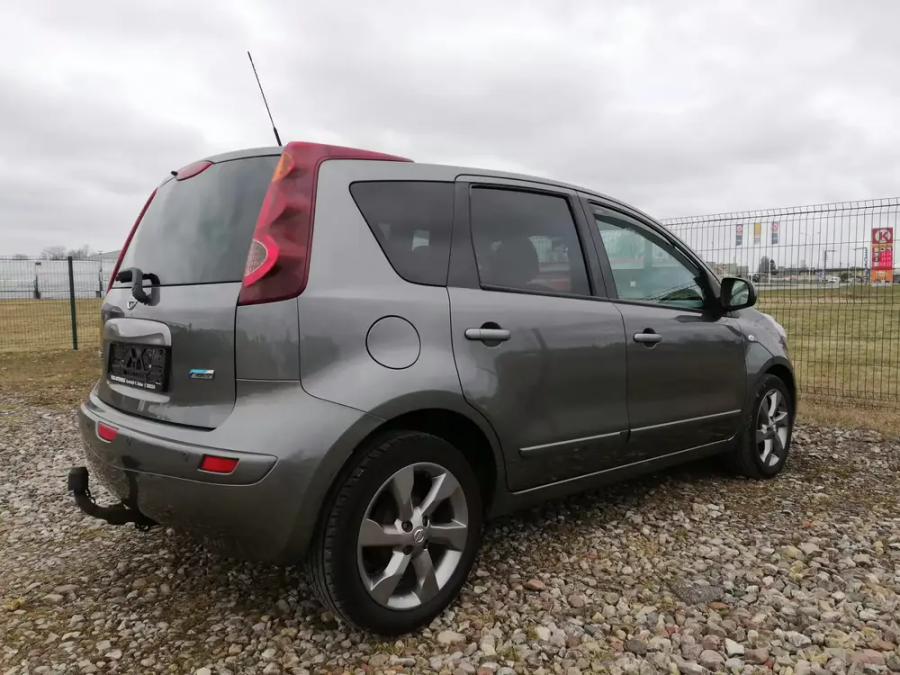 Grey Nissan Note 2011 in Saldus, with an engine capacity of 1.50 L and mileage of 221 thousand km for 4400 €, photo 3 on AUTOMOTO.COM.LV
