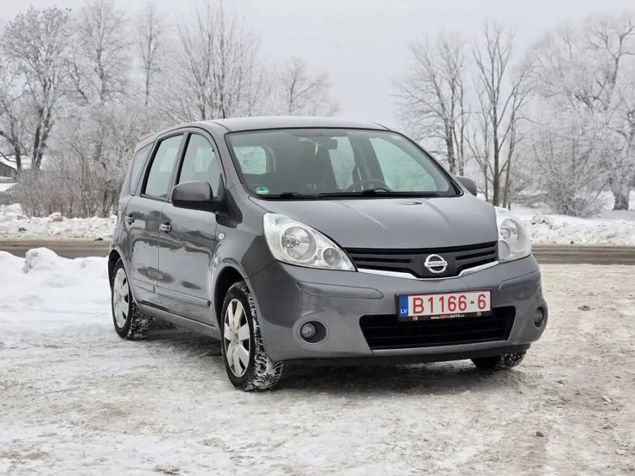 Grey Nissan Note 2011 in Grobiņa, with an engine capacity of 1.50 L and mileage of 177 thousand km for 3350 €, photo 5 on AUTOMOTO.COM.LV