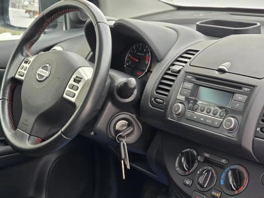 Grey Nissan Note 2011 in Grobiņa, with an engine capacity of 1.50 L and mileage of 177 thousand km for 3350 €, photo 16 on AUTOMOTO.COM.LV
