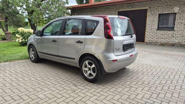 Grey Nissan Note 2011 in Klaipeda, with an engine capacity of 1.50 L and mileage of 301 thousand km for 1899 €, photo 5 on AUTOMOTO.COM.LV