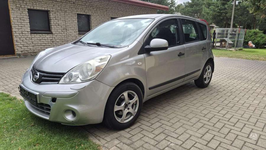 Grey Nissan Note 2011 in Klaipeda, with an engine capacity of 1.50 L and mileage of 301 thousand km for 1899 €, photo 7 on AUTOMOTO.COM.LV