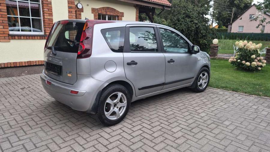 Grey Nissan Note 2011 in Klaipeda, with an engine capacity of 1.50 L and mileage of 301 thousand km for 1899 €, photo 10 on AUTOMOTO.COM.LV