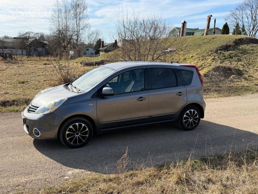 Pelēks Nissan Note 2012 Ludza, ar dzinēja tilpumu 1.50 L un nobraukumu 0 tūkst. km par 3950 €, foto 6 vietnē AUTOMOTO.COM.LV