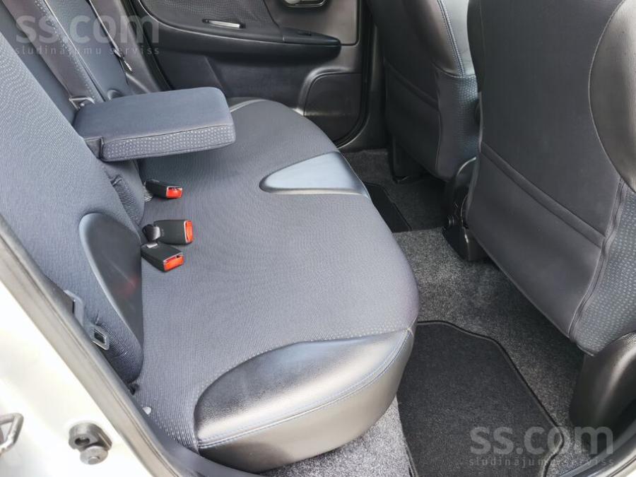 Grey Nissan Note 2012 in Riga, with an engine capacity of 1.50 L and mileage of 0 thousand km for 3900 €, photo 10 on AUTOMOTO.COM.LV