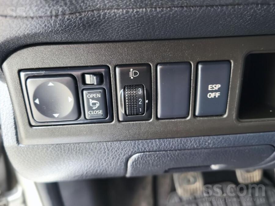 Grey Nissan Note 2012 in Riga, with an engine capacity of 1.50 L and mileage of 0 thousand km for 3900 €, photo 13 on AUTOMOTO.COM.LV