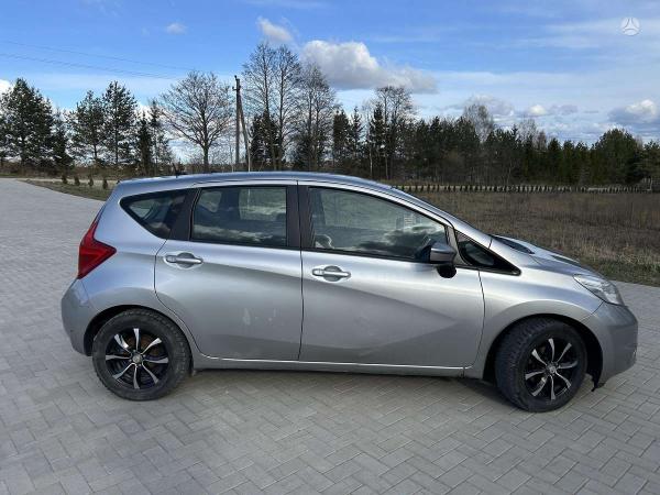 Pelēks Nissan Note 2013 Šauļi, ar dzinēja tilpumu 1.46 L un nobraukumu 154 tūkst. km par 1999 €, foto 3 vietnē AUTOMOTO.COM.LV