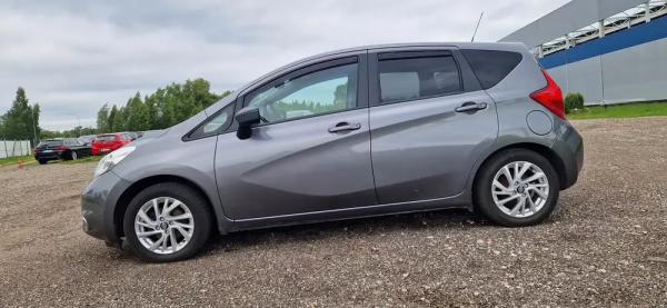 Grey Nissan Note 2014 in Daugavpils, with an engine capacity of 1.50 L and mileage of 156 thousand km for 5350 €, photo 2 on AUTOMOTO.COM.LV