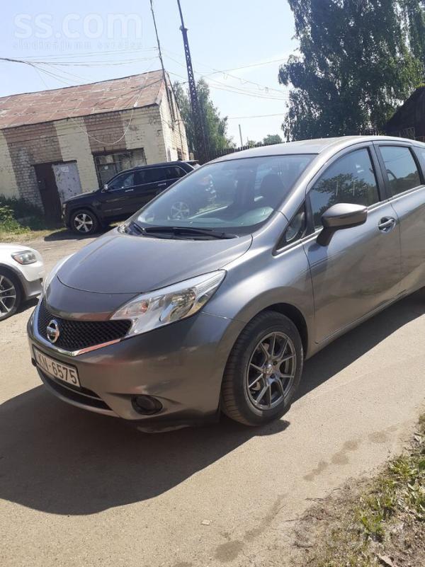 Grey Nissan Note 2016 in Riga, with an engine capacity of 1.50 L and mileage of 142 thousand km for 4600 €, photo 5 on AUTOMOTO.COM.LV