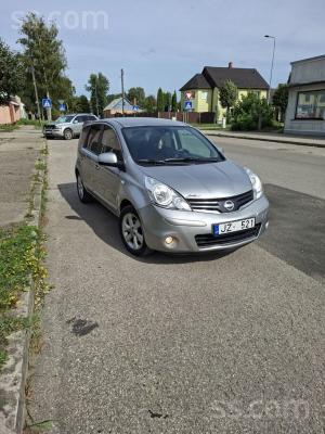 Pelēks Nissan Note 2010 Daugavpils, ar dzinēja tilpumu 1.50 L un nobraukumu 328 tūkst. km par 2900 €, foto  vietnē AUTOMOTO.COM.LV