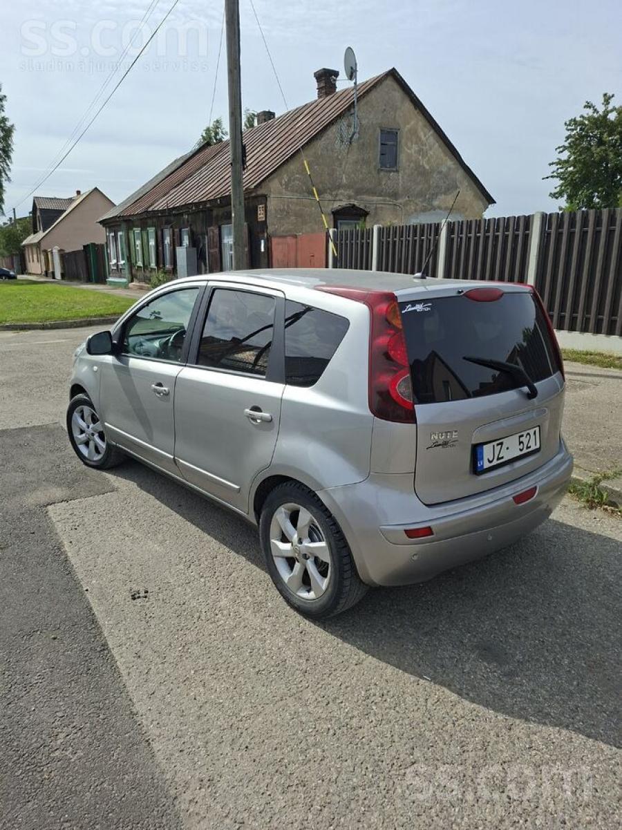 Pelēks Nissan Note 2010 Daugavpils, ar dzinēja tilpumu 1.50 L un nobraukumu 328 tūkst. km par 2900 €, foto 5 vietnē AUTOMOTO.COM.LV