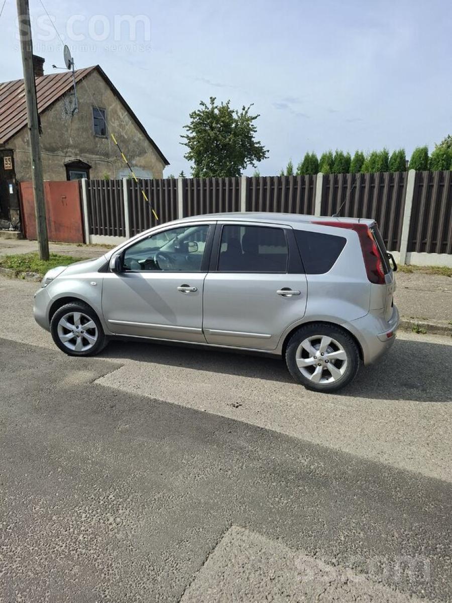 Pelēks Nissan Note 2010 Daugavpils, ar dzinēja tilpumu 1.50 L un nobraukumu 328 tūkst. km par 2900 €, foto 6 vietnē AUTOMOTO.COM.LV