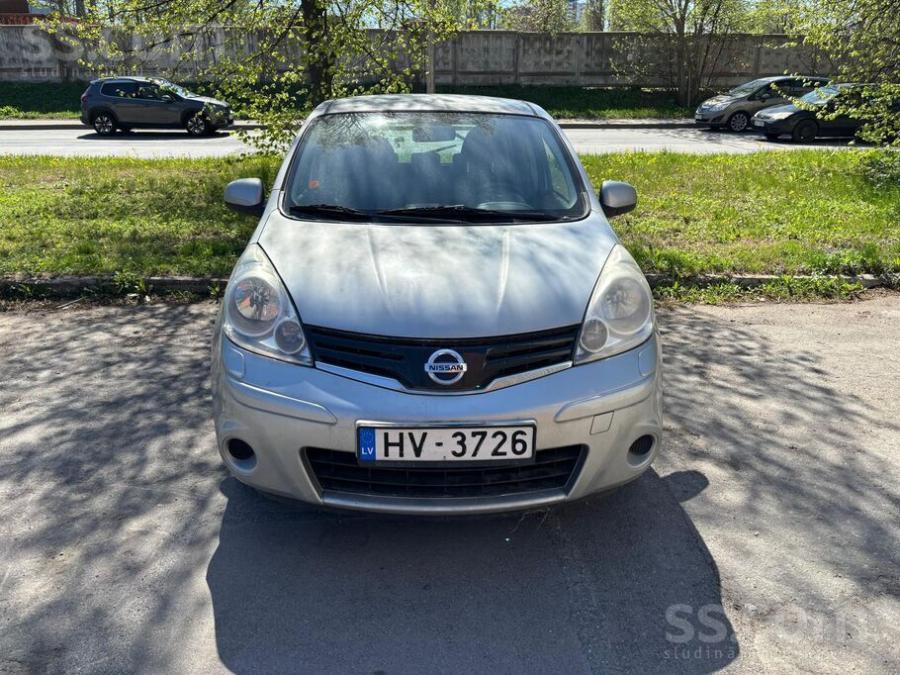 Grey Nissan Note 2012 in Riga, with an engine capacity of 1.40 L and mileage of 210 thousand km for 1800 €, photo 3 on AUTOMOTO.COM.LV