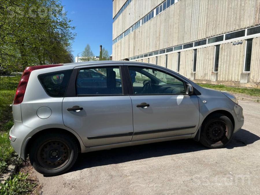 Grey Nissan Note 2012 in Riga, with an engine capacity of 1.40 L and mileage of 210 thousand km for 1800 €, photo 4 on AUTOMOTO.COM.LV