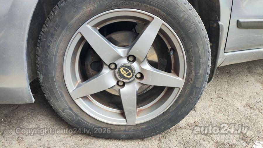 Nissan Note 2007 Tallina, ar dzinēja tilpumu 1.40 L un nobraukumu 141 tūkst. km par 1650 €, foto 28 vietnē AUTOMOTO.COM.LV