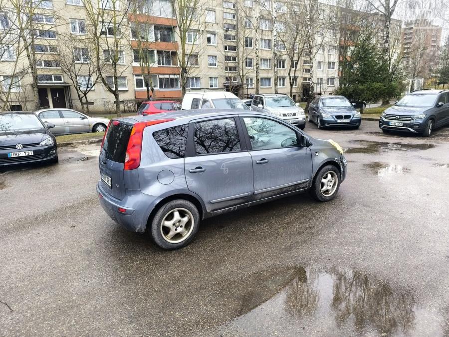 Nissan Note 2008 in Kaunas, with an engine capacity of 1.50 L and mileage of 250 thousand km for 555 €, photo 5 on AUTOMOTO.COM.LV