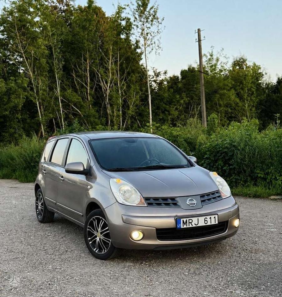 Nissan Note 2008 Viļņa, ar dzinēja tilpumu 1.60 L un nobraukumu 223 tūkst. km par 1800 €, foto 3 vietnē AUTOMOTO.COM.LV