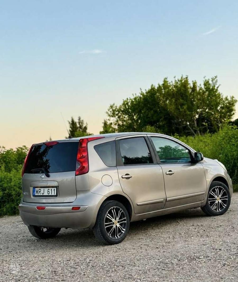 Nissan Note 2008 Viļņa, ar dzinēja tilpumu 1.60 L un nobraukumu 223 tūkst. km par 1800 €, foto 8 vietnē AUTOMOTO.COM.LV