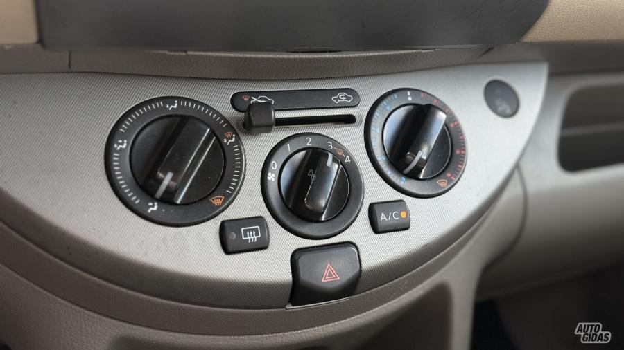 Nissan Note 2009 Viļņa, ar dzinēja tilpumu 1.60 L un nobraukumu 215 tūkst. km par 3450 €, foto 25 vietnē AUTOMOTO.COM.LV