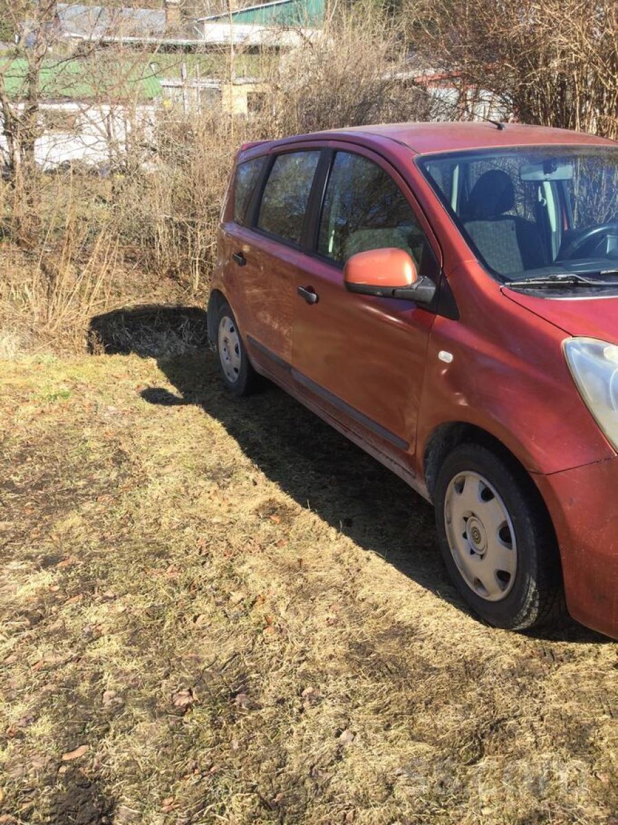Oranžs Nissan Note 2006 Ogre, ar dzinēja tilpumu 1.40 L un nobraukumu 213 tūkst. km par 1200 €, foto 5 vietnē AUTOMOTO.COM.LV