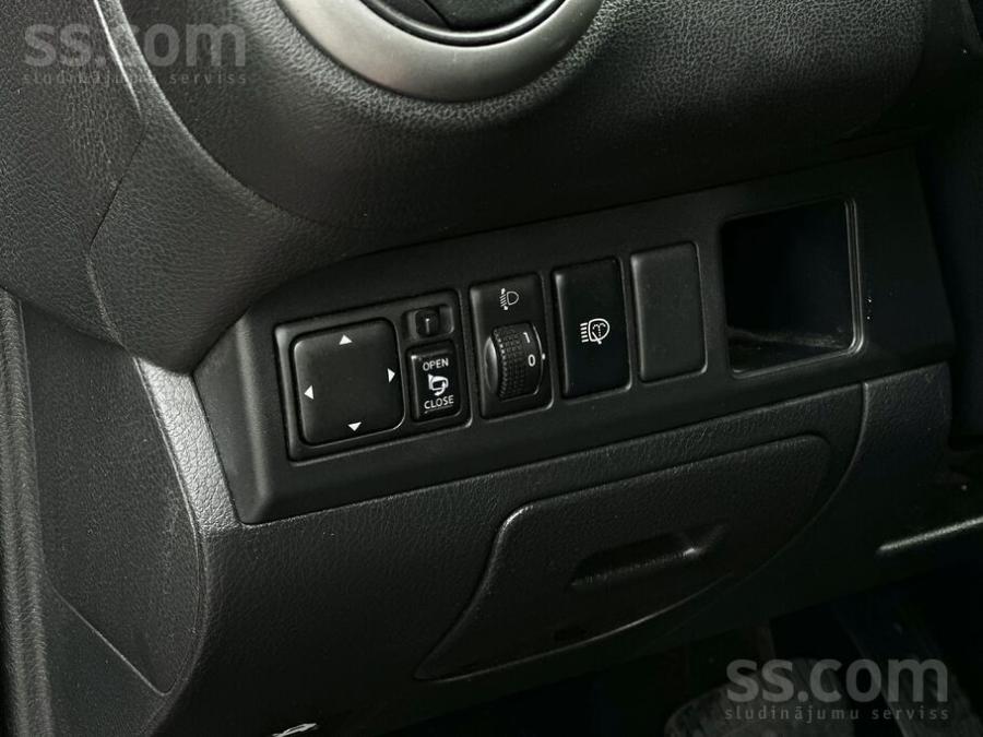 Sarkans Nissan Note 2006 Jelgava, ar dzinēja tilpumu 1.60 L un nobraukumu 257 tūkst. km par 1950 €, foto 18 vietnē AUTOMOTO.COM.LV