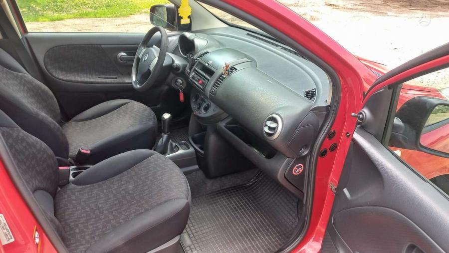 Red Nissan Note 2006 in Vilnius, with an engine capacity of 1.39 L and mileage of 181 thousand km for 1350 €, photo 16 on AUTOMOTO.COM.LV