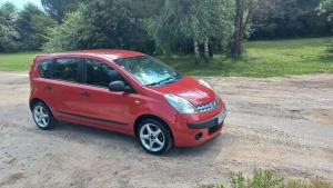 Red Nissan Note 2006 in Vilnius, with an engine capacity of 1.39 L and mileage of 181 thousand km for 1350 €, photo 24 on AUTOMOTO.COM.LV