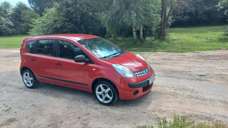 Red Nissan Note 2006 in Vilnius, with an engine capacity of 1.39 L and mileage of 181 thousand km for 1350 €, photo 24 on AUTOMOTO.COM.LV