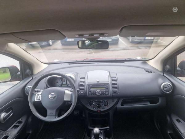 Nissan Note 2007 Viļņa vietnē Sarkans Nissan Note 2007 Viļņa, ar dzinēja tilpumu 1.39 L un nobraukumu 150 tūkst. km par 1750 €, foto 5 vietnē AUTOMOTO.COM.LV