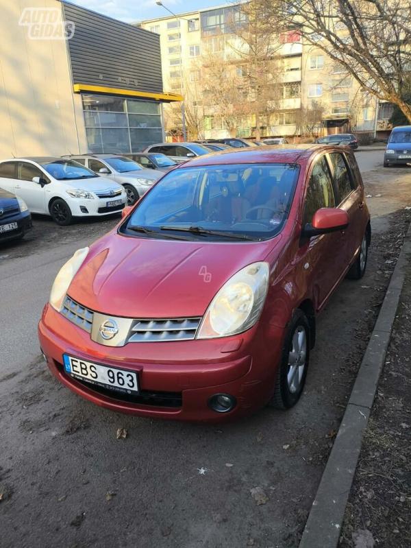 Sarkans Nissan Note 2008 Kauņa, ar dzinēja tilpumu 1.40 L un nobraukumu 235 tūkst. km par 1200 €, foto 1 vietnē AUTOMOTO.COM.LV