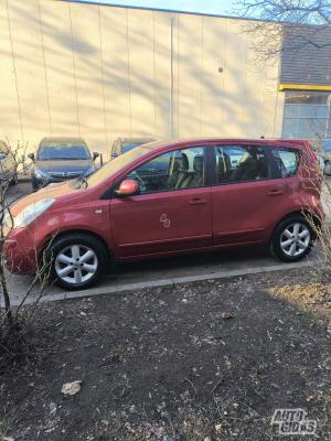 Sarkans Nissan Note 2008 Kauņa, ar dzinēja tilpumu 1.40 L un nobraukumu 235 tūkst. km par 1200 €, foto 13 vietnē AUTOMOTO.COM.LV