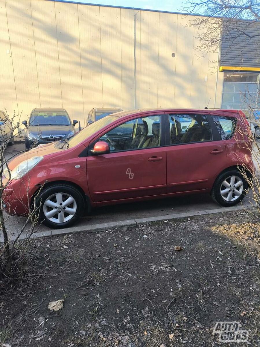 Sarkans Nissan Note 2008 Kauņa, ar dzinēja tilpumu 1.40 L un nobraukumu 235 tūkst. km par 1200 €, foto 13 vietnē AUTOMOTO.COM.LV