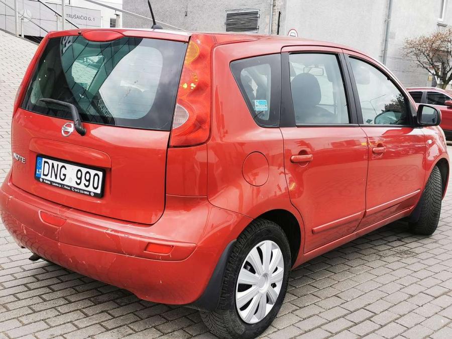 Red Nissan Note 2008 in Vilnius, with an engine capacity of 1.39 L and mileage of 223 thousand km for 1490 €, photo 7 on AUTOMOTO.COM.LV