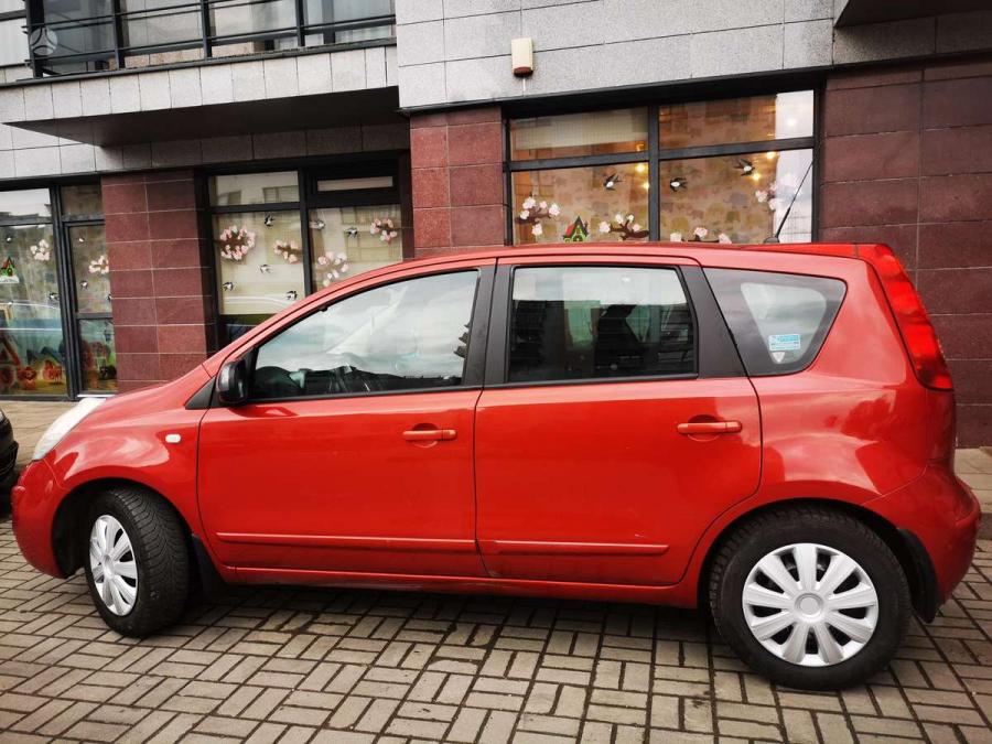Red Nissan Note 2008 in Vilnius, with an engine capacity of 1.39 L and mileage of 223 thousand km for 1490 €, photo 13 on AUTOMOTO.COM.LV