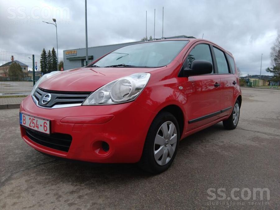 Red Nissan Note 2010 in Ogre, with an engine capacity of 1.40 L and mileage of 0 thousand km for 1999 €, photo 3 on AUTOMOTO.COM.LV