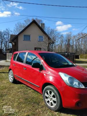Sarkans Nissan Note 2010 Mažeikiai, ar dzinēja tilpumu 1.40 L un nobraukumu 137 tūkst. km par 2500 €, foto  vietnē AUTOMOTO.COM.LV