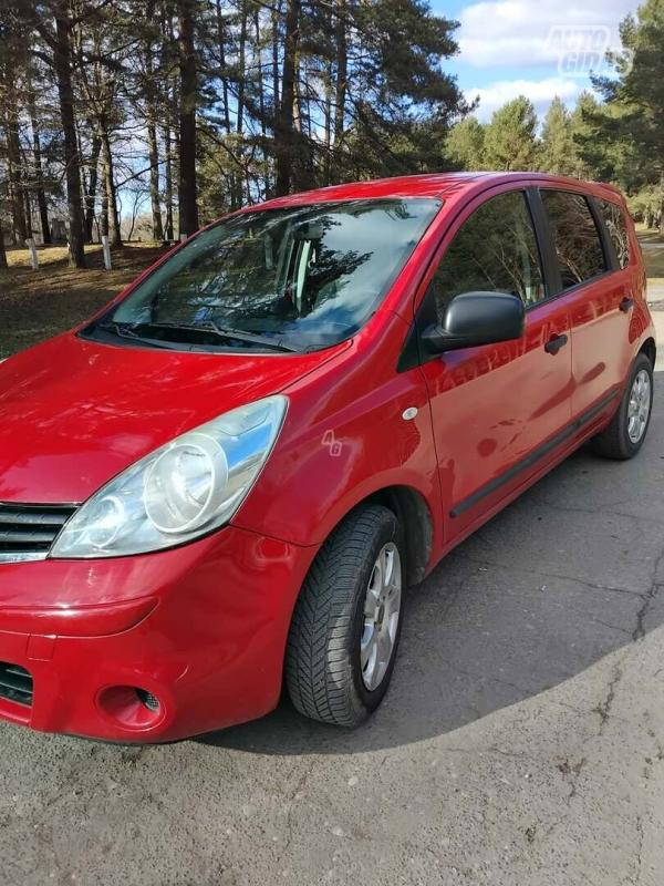 Sarkans Nissan Note 2010 Mažeikiai, ar dzinēja tilpumu 1.40 L un nobraukumu 137 tūkst. km par 2500 €, foto 2 vietnē AUTOMOTO.COM.LV