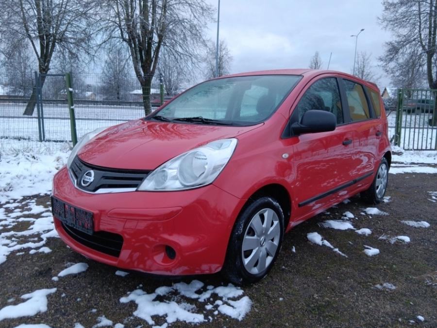 Red Nissan Note 2010 in Riga, with an engine capacity of 1.40 L and mileage of 147 thousand km for 3500 €, photo 1 on AUTOMOTO.COM.LV