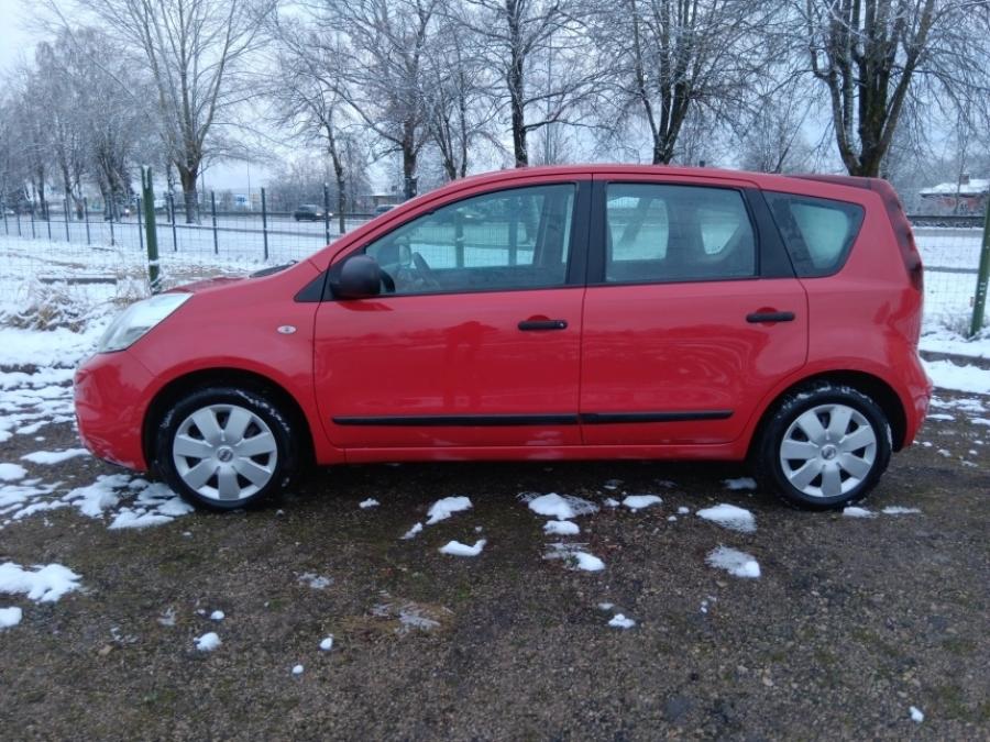 Red Nissan Note 2010 in Riga, with an engine capacity of 1.40 L and mileage of 147 thousand km for 3500 €, photo 7 on AUTOMOTO.COM.LV